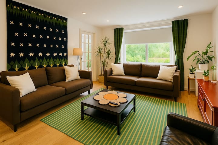 Big & Comfortable Stay - Sleeps 8 - Manchester