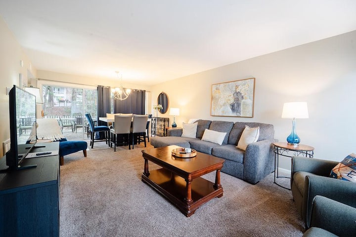 Unwind & Recharge Walking Distance To Lake Desoto - Hot Springs Village, AR