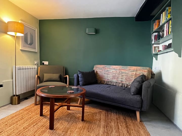 Cosy One Bed Almshouse In The Heart Of Malmesbury. - Tetbury