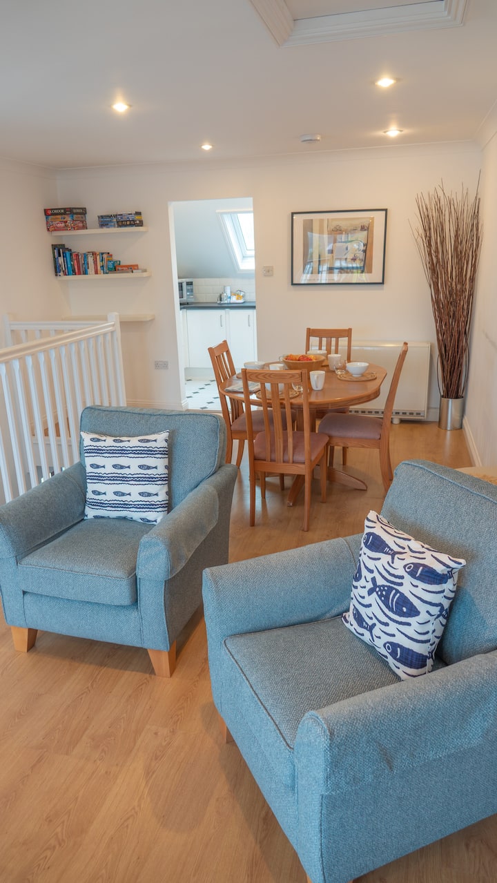 6 Lundy House - Polzeath Beach