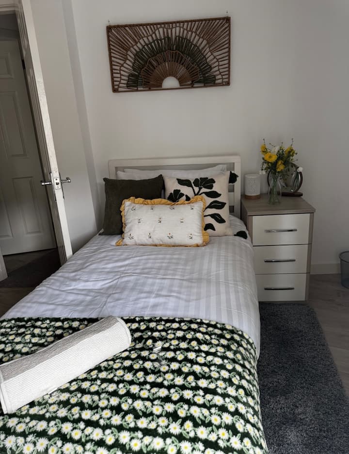 Cosy Chester House | 2br | 2 Beds | Sleeps 3 - Chester