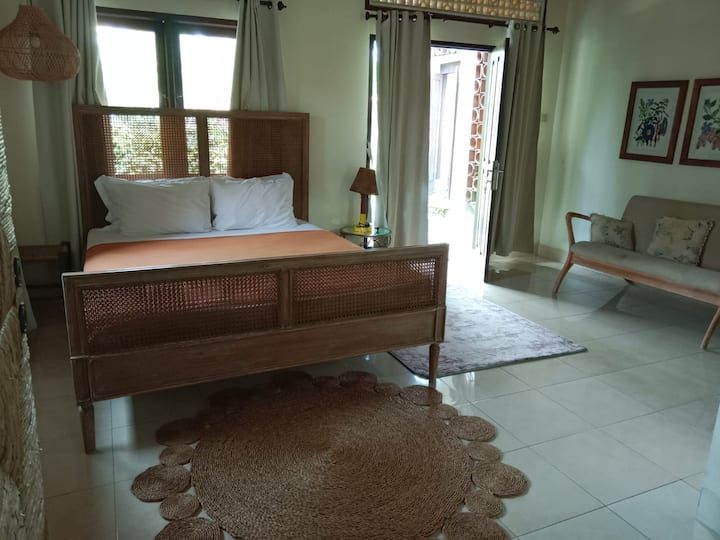 Homey And Peacefull 1bd Room With Sharing Pool - Mataram