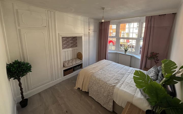 4-bed House Near Reading Hospital & University - Reading