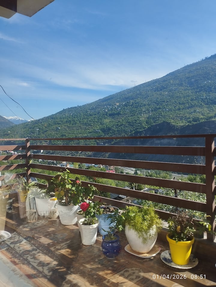 A Red Brick Homestay For A Perfect Vacation. - Kullu