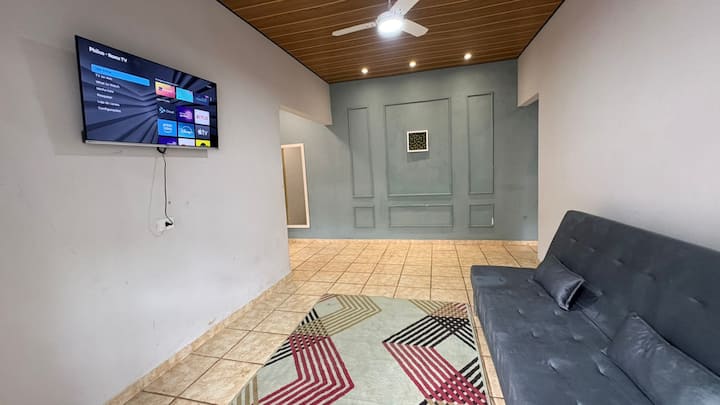 Casa Para 6 Pessoas Com Ar, Garagem, Cozinha Comp - Andradina