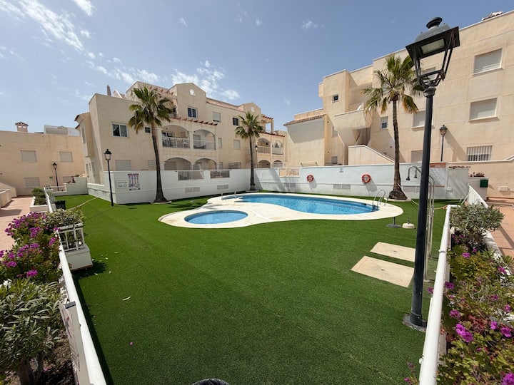 ÁTico De 3 Dormitorios Con Hermosas Vistas Al Mar - Mojácar