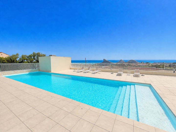 Magnifique 2 Pièces : Vue Mer - Piscine - Parking - Villeneuve-Loubet