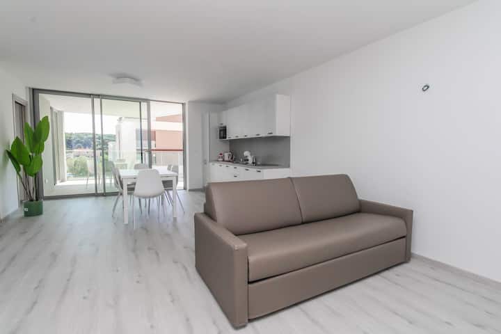 Rovinj - 3bdr A Due Passi Dal Mare + Parcheggio. - Rovinj