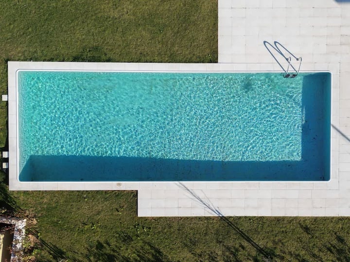 2 Poolside 2br With Balcony In Gaia By Hostwise - Porto