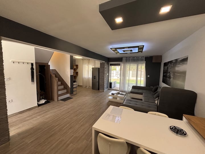 Lux Pool Villa Zamárdi - Siófok