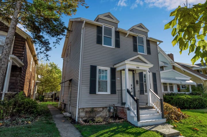 Stylish 4br Home | Mins To Falls & All Attractions - Niagara Falls, NY