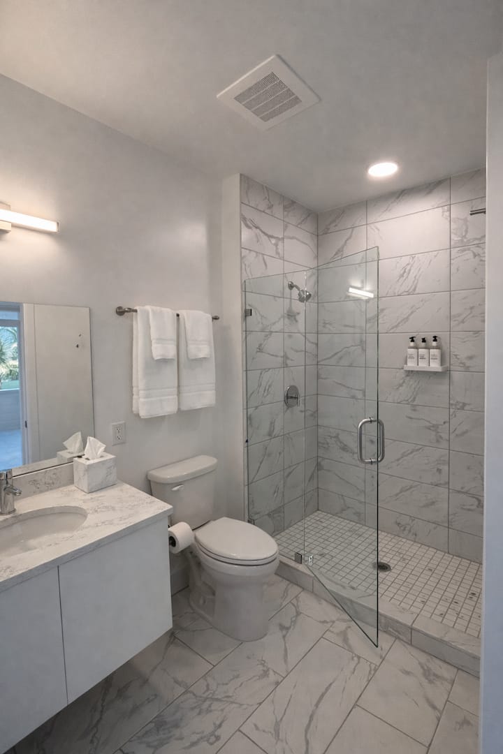 Luxury Gulf View Escape - Clearwater Beach, FL