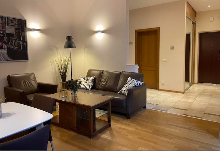 Apartment With A Balcony In The Heart Of Old Town - Vilnius