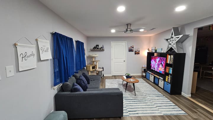 Cozy 2 Br 1 Bath Home 2 Miles From Att Stadium - Arlington, TX