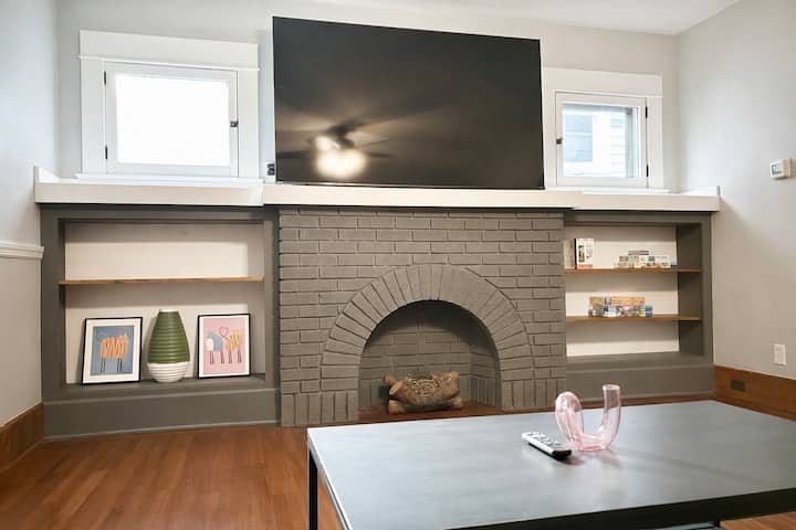 Beautiful Contemporary 3br In University Heights - Buffalo, NY