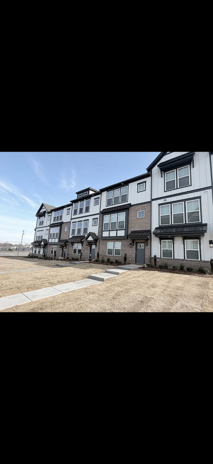 4bedroom Luxury Charlotte Abode - Concord, NC