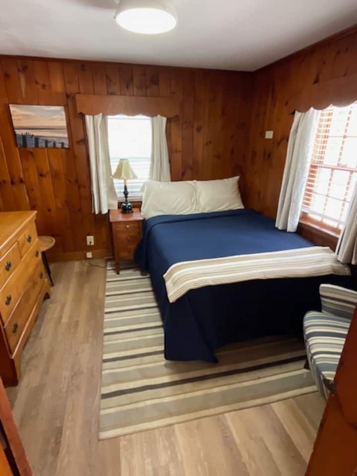 2 Bedroom  Suite With Kitchen - Dennis, MA