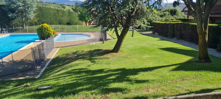 Apartamento En La Cerdanya. Jardín,piscina,parking - Bourg-Madame