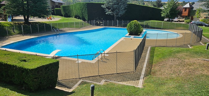 Appartement En Cerdagne Avec Piscine Et Jardin - Bourg-Madame