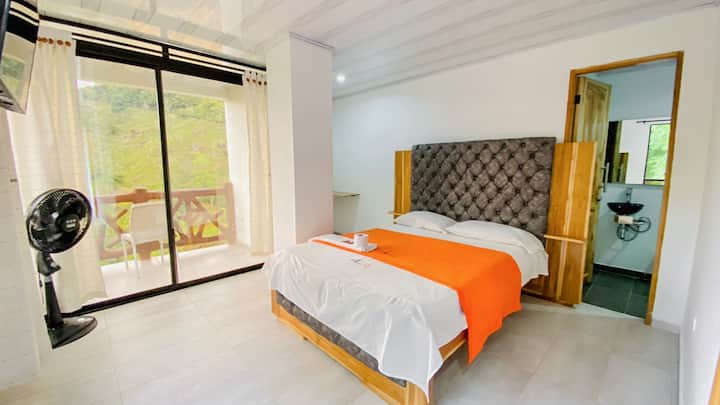 Habitacion Con Balcon Pareja En Ecohotel El Molino - San Luis, Colombia