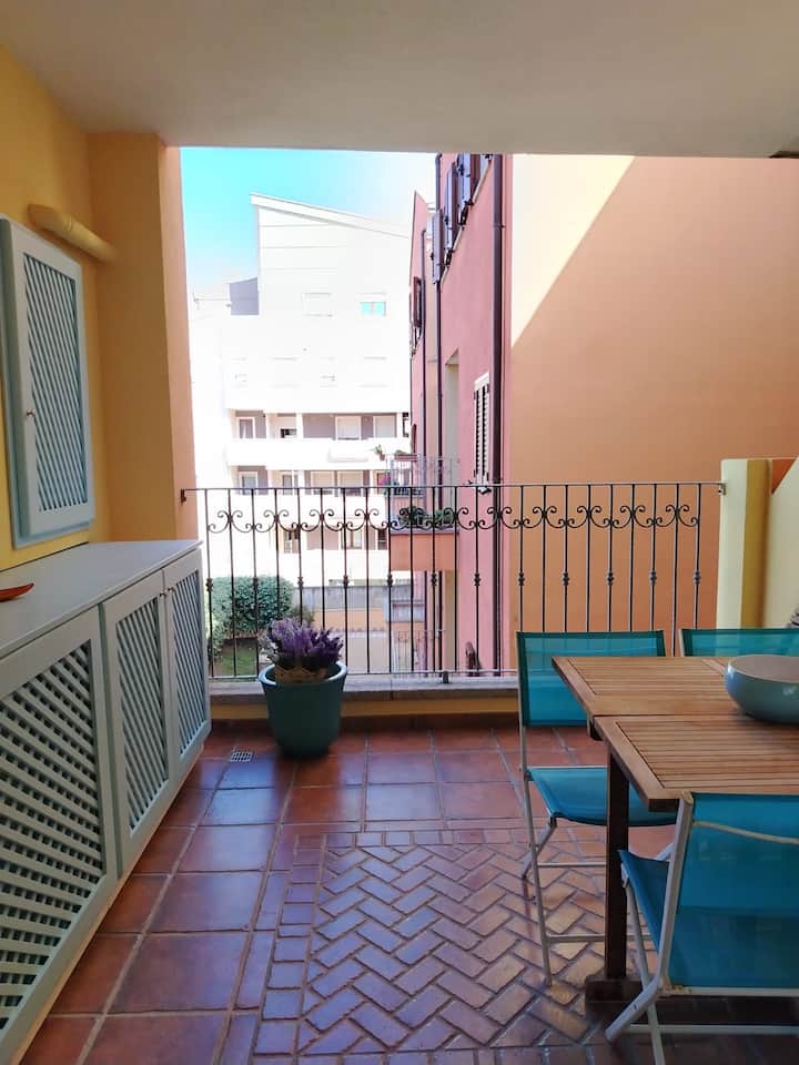 Casa Iris ~ Charming Flat With Garage - Olbia