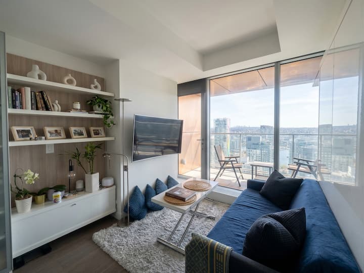 Curated Executive Studio | Vancouver House - Vancouver