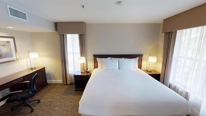 2br Suite W/ Full Kitchen: Walk To Nearby Dining - Yorba Linda, CA