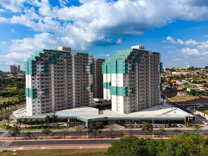 Olimpia Park Resort - Em Frente Ao Parque - Olímpia
