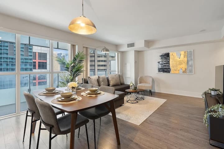 Cn Tower Views & Stylish Downtown Living - Toronto