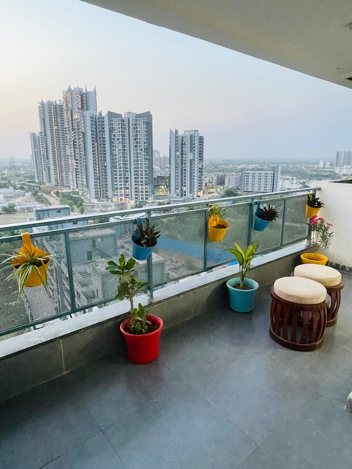 Luxury&cozy | 1 Bhk | Sector 106 | Fully Furnished - Gurgaon