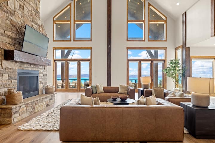 Averon Lodge Luxury Estate At Bear Lake (Sleeps - Bear Lake State Park, St Charles