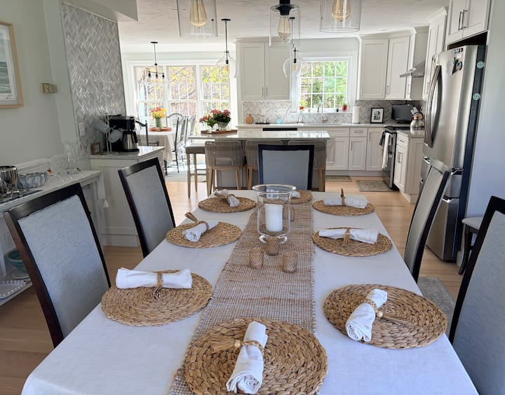 World Cup Retreat! 4 Bdrm/11 Miles: Boston Stadium - Bellingham, MA