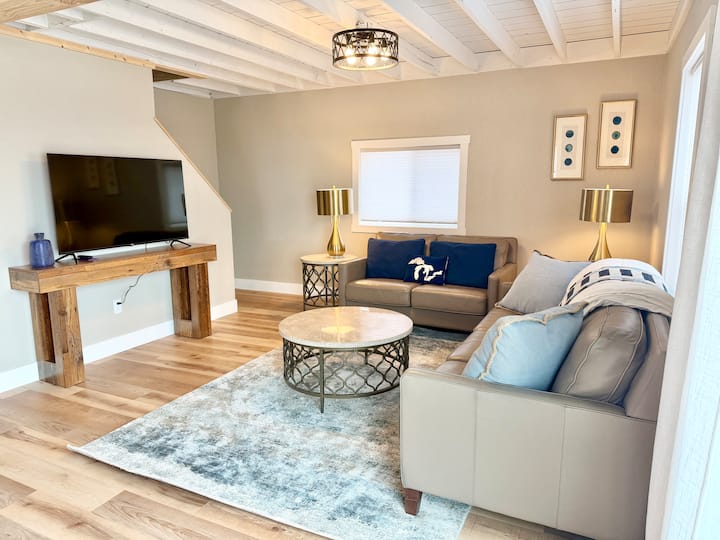 Newly Remodeled Lake Superior Views By Pict Rocks - Munising, MI