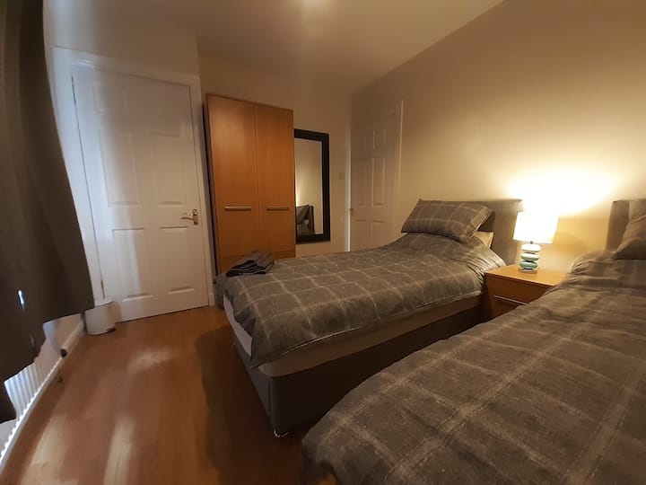 Carvetii: Xavier House, 2-storey Sleeps Up To 7 - Hopetoun House