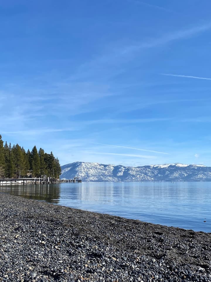 Tranquil 2br 3rd-floor | Balcony | Pool - Tahoe City, CA