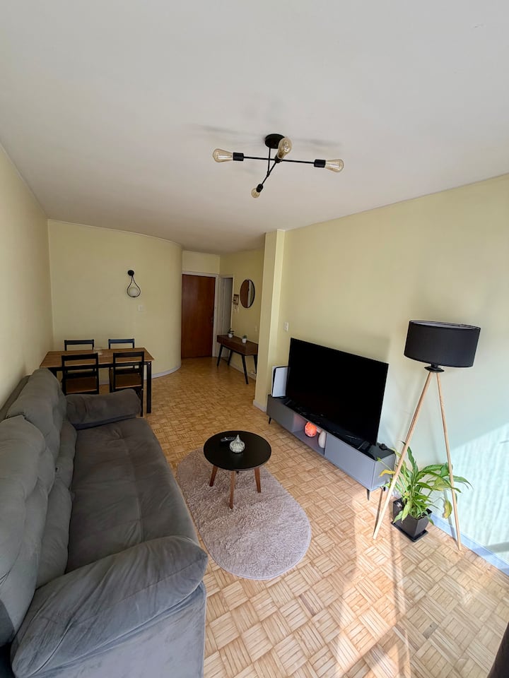 Apartamento Cómodo En Centro Excelente Ubicación - Montevideo