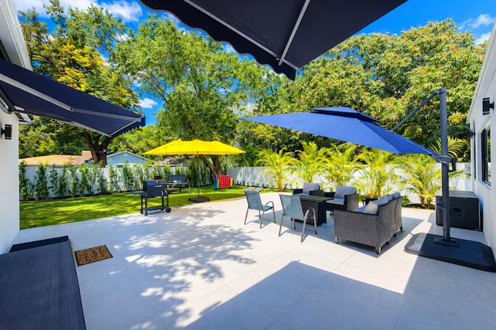 New Home | Near Art & Design District | Sleeps 14 - Miami