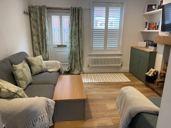 Hope Cottage, Contemporary Charm In North Norfolk - Cromer