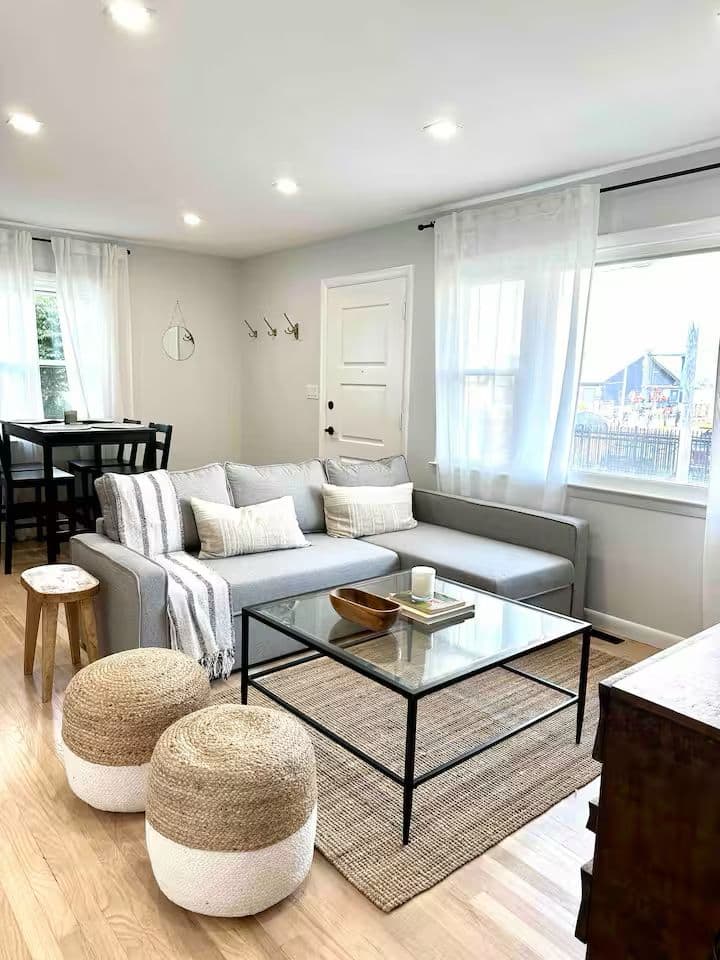 Blue Haven Riverview Cottage - Branford, CT