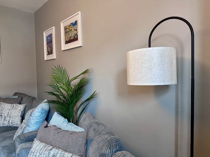 Traditional Belfast Terrace By Windsor Park - Belfast