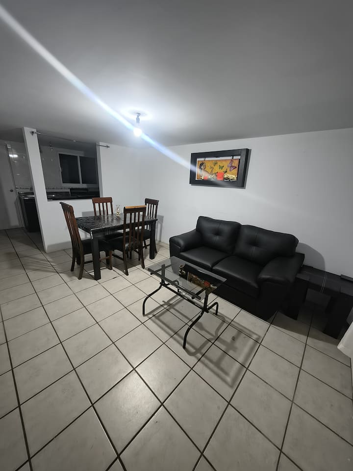 Cómoda Casa, Privada Segura En Metepec. - Metepec