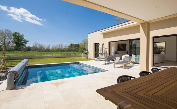 Villa Moderne Avec Piscine - 3 Chambres - Le Pontet