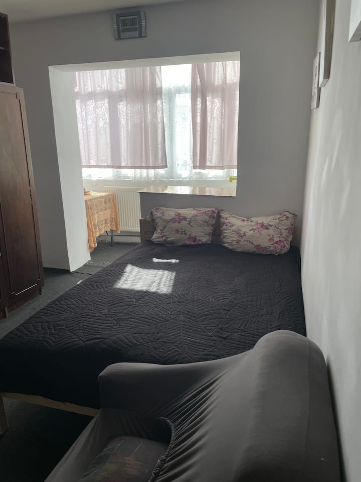 Apartament Complet Utilat șI Mobilat - Siret