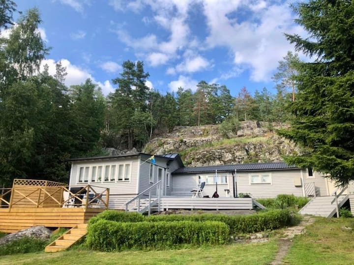 Large Archipelago House W/ Sauna, Jacuzzi & Bbq - Saltsjöbaden