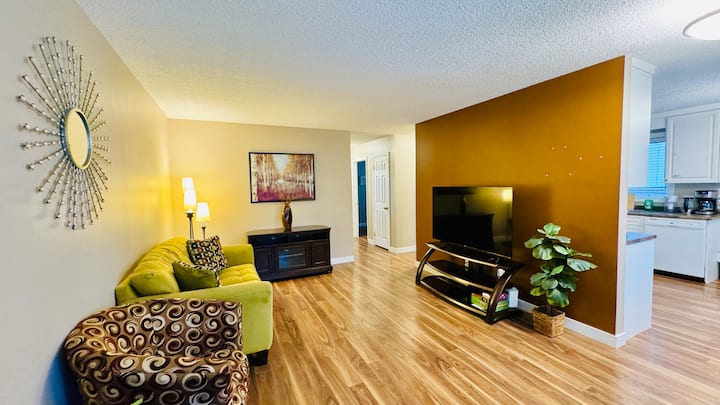 100# 3br Main Floor W/ Private Garage - Saskatoon