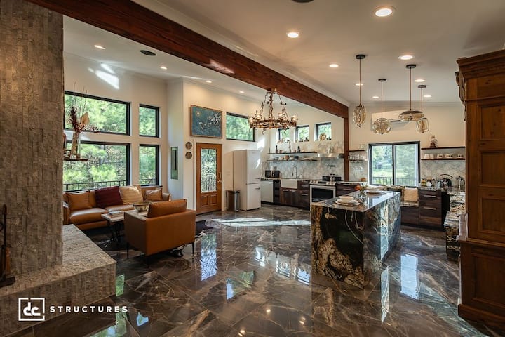 Romantic Gateaway Near Houston! - Tomball, TX
