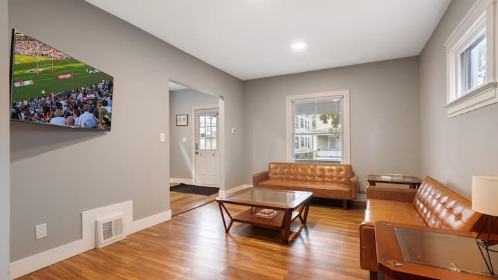 New! 3 Bed Whole House, Close To Falls. - Niagara Falls, NY