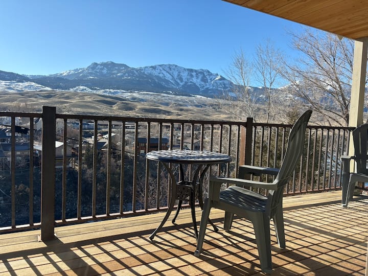 Yellowstone Beauty Loft House - Gardiner, MT