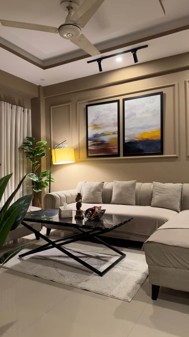 Margalla Stay | 2bhk | Workspace + Wi-fi + Netflix - Islamabad