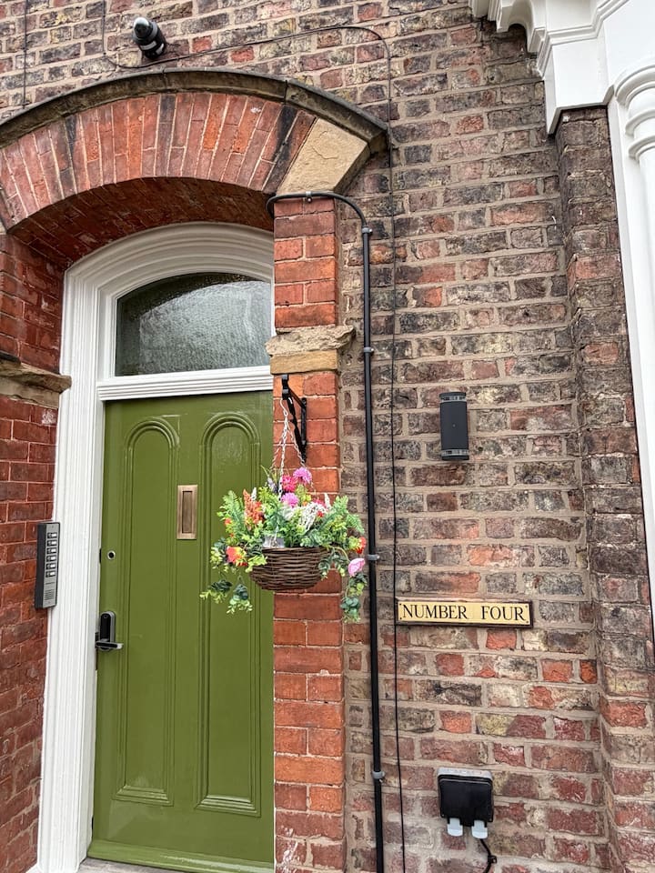 4 St James Terrace - Selby